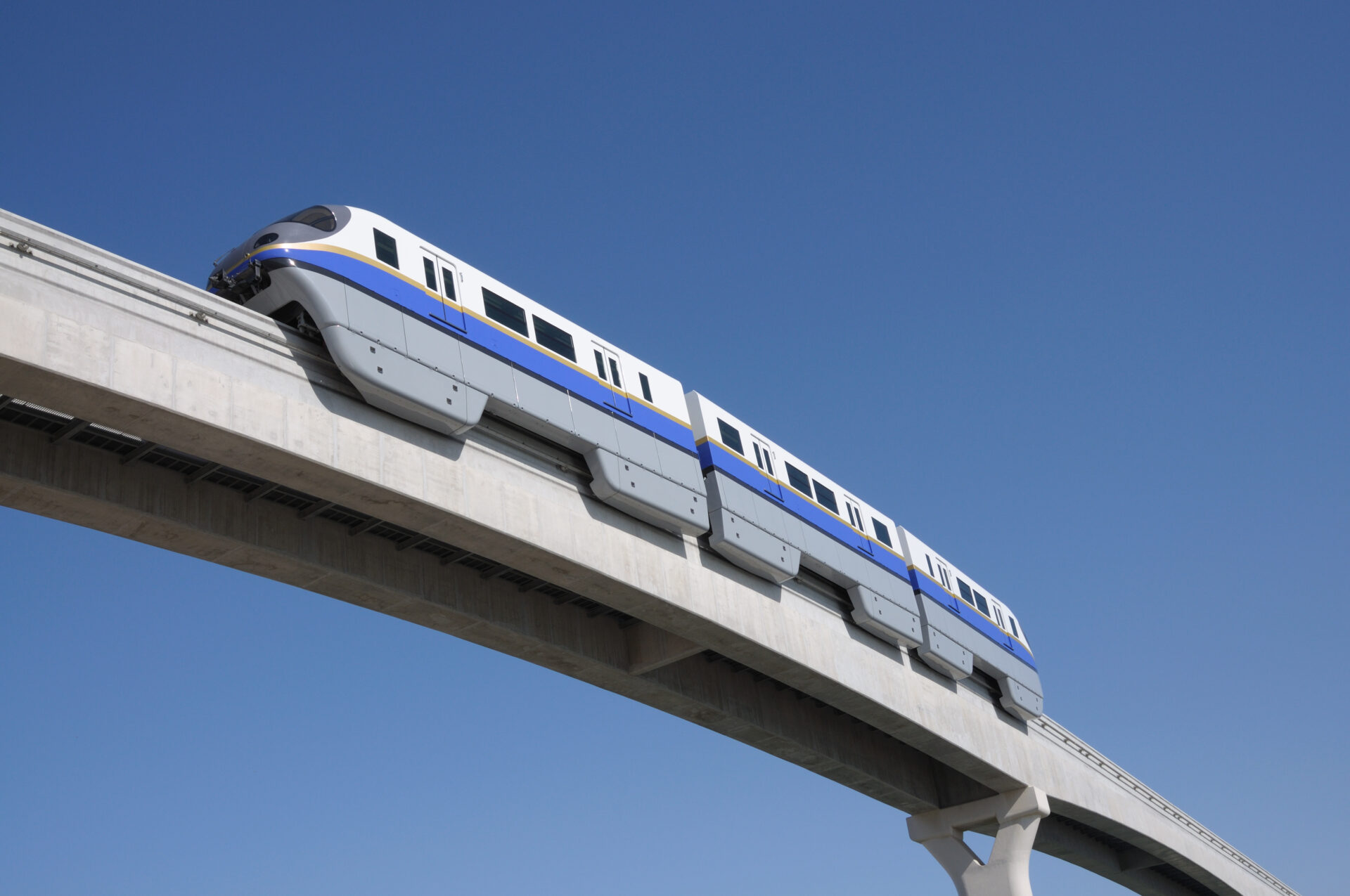 How to Use the Palm Monorail in Dubai | Havefundubai.com
