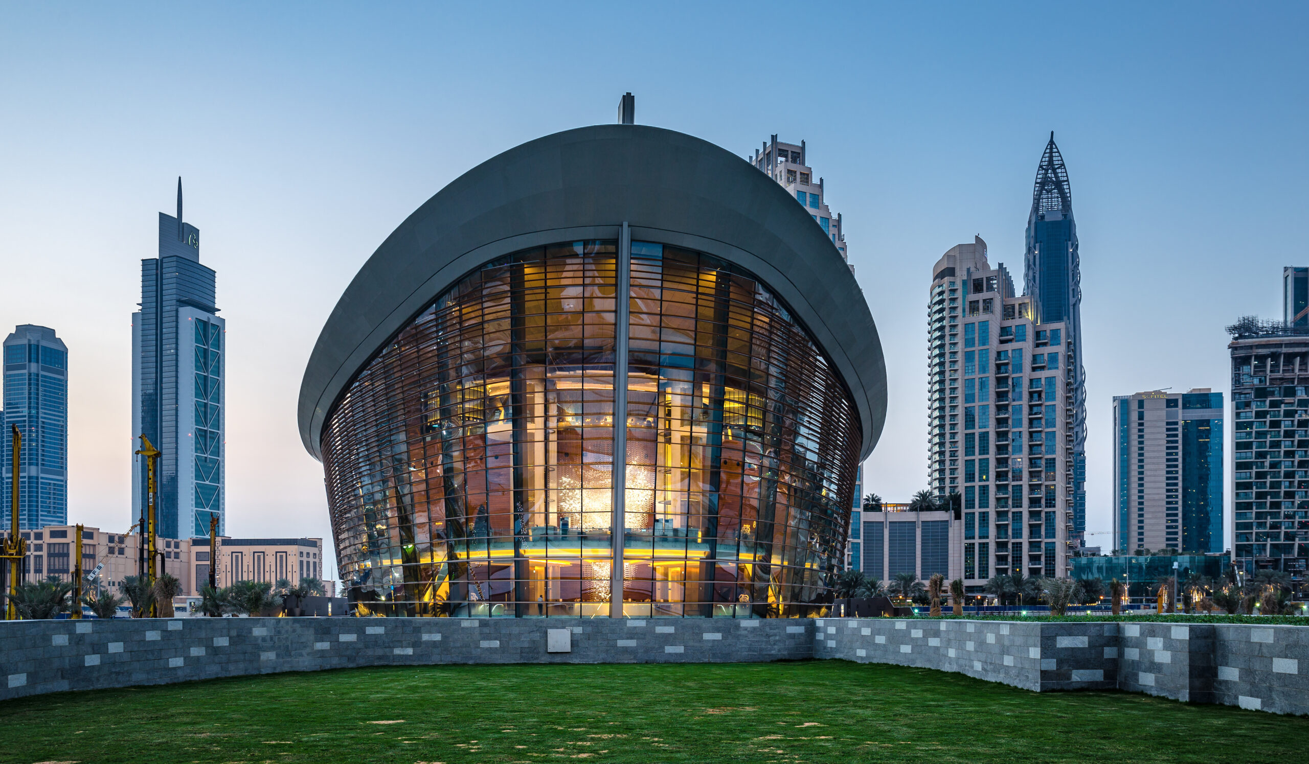 Dubai Opera shows and tours | Havefundubai.com
